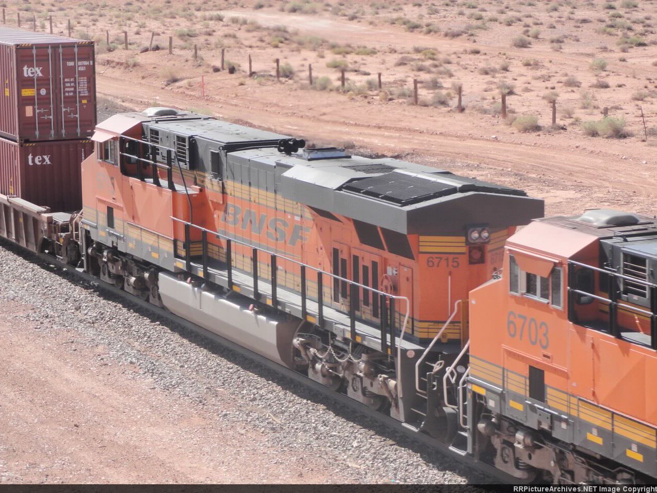 BNSF 6715